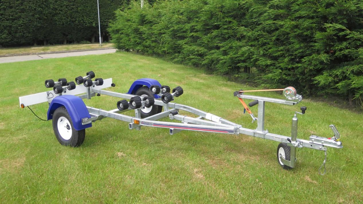 The Importance of Boat Trailer Rollers - GO TRAILER PARTS